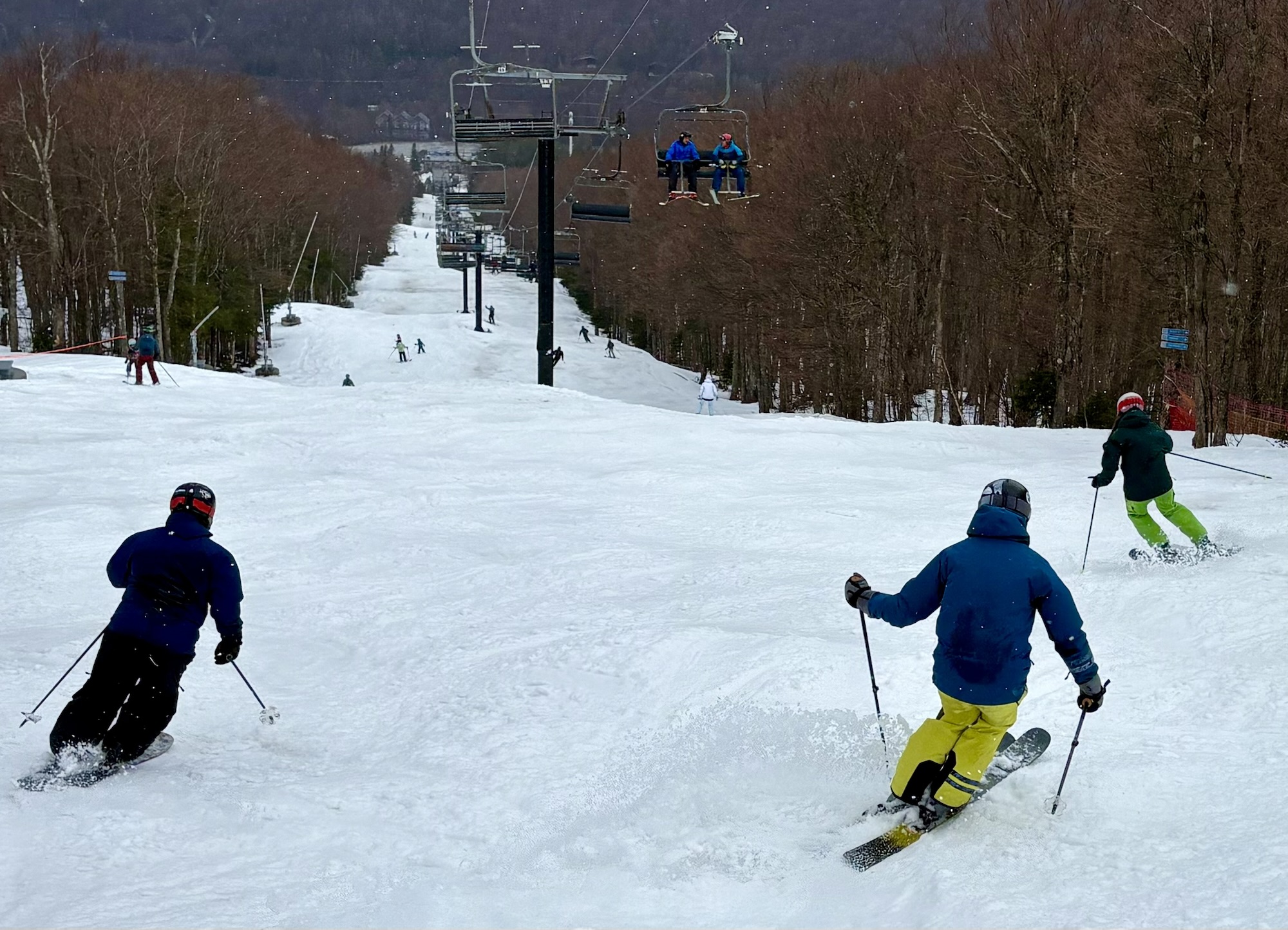 En images: Mont Sutton (Défi Réal), 12 avril 2025 - Zone.Ski